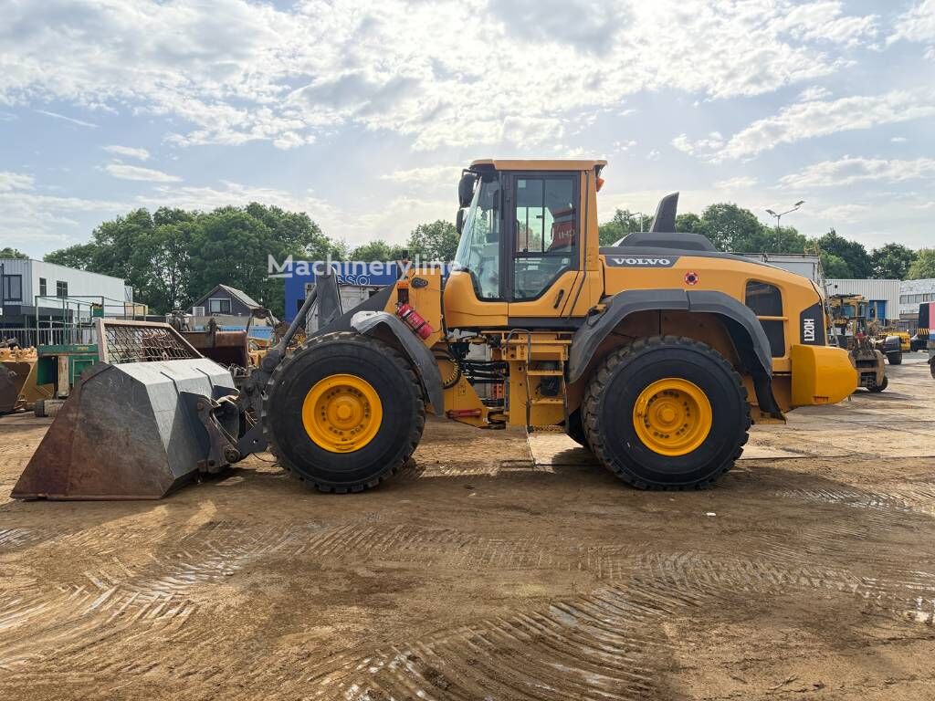 Volvo L 120 H prednji utovarivač