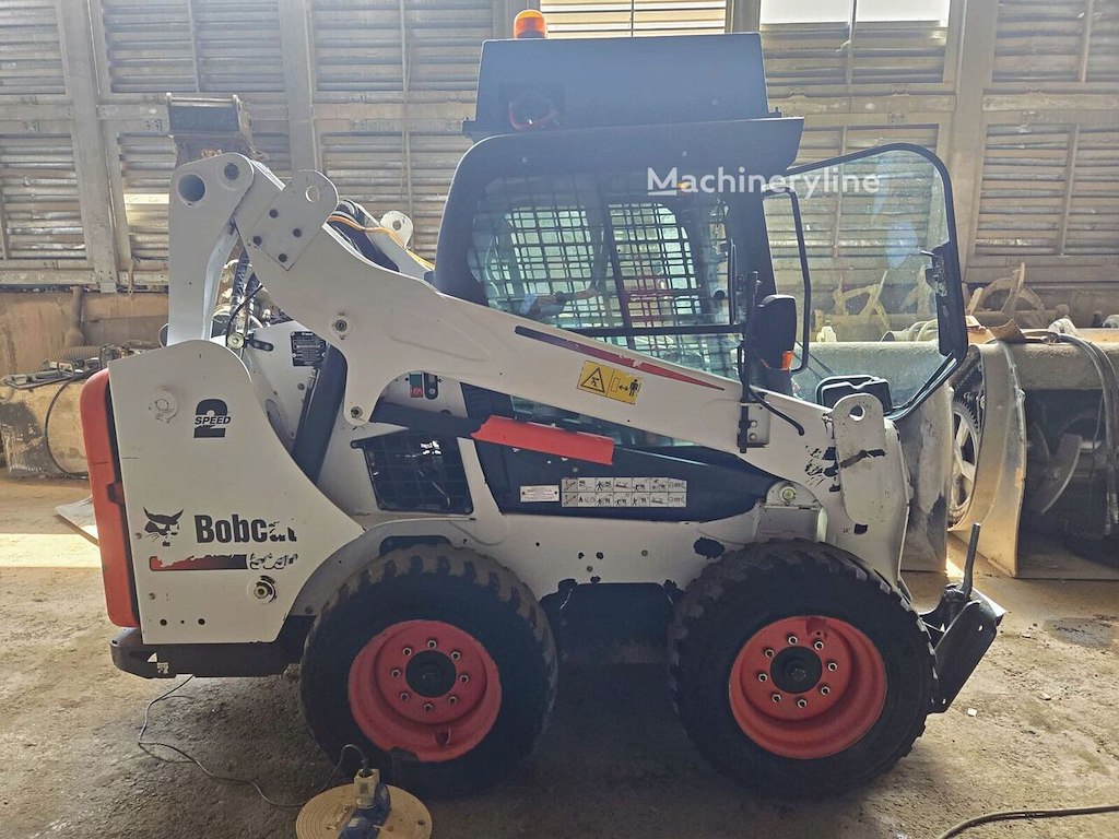 Bobcat S590 mini utovarivač