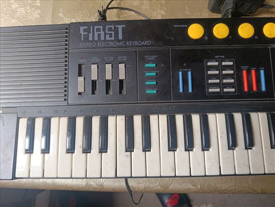 First MC-3A električna klavijatura
