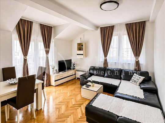 Odličan dvopiosoban stan 61m2, kod Crvenog Pevca