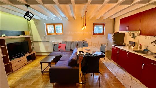 Stan za izdavanje • 3 sobe • 67m²