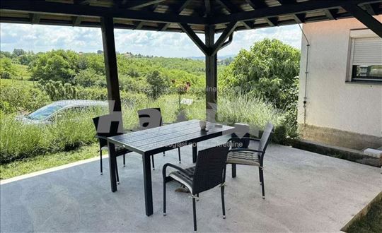 Prodajem kuću Arandjelovac - Orašac