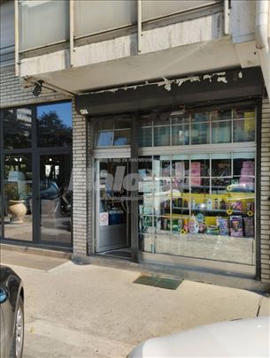 Novi Beograd, blok 70, izdaje se lokal