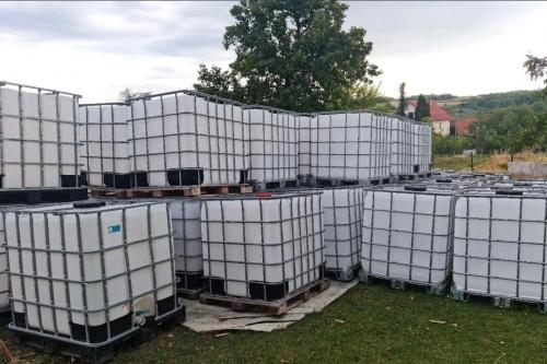 Plastične IBC cisterne-kontejneri od 1000 l
