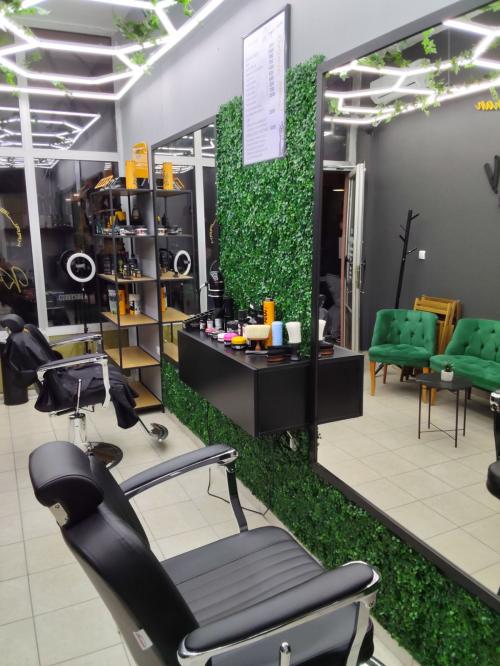 Izdajem frizerski salon u Novom Sadu na Novoj Detelinari