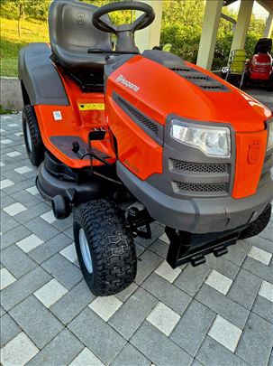 Traktor kosačice kosilice u vrhunskim stanjima