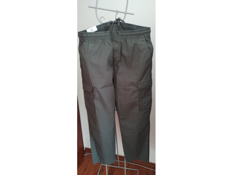 Muske pantalone