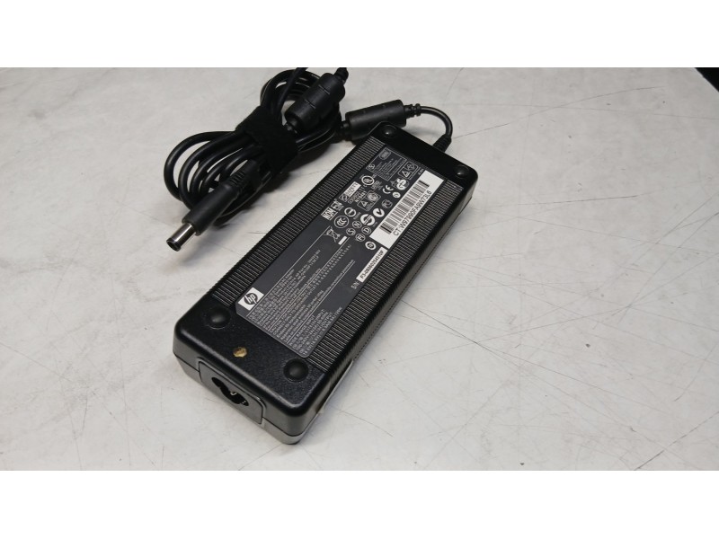 HP punjac sa iglicom 18,5V 6,5a ispravan 7.4x5.0 mm