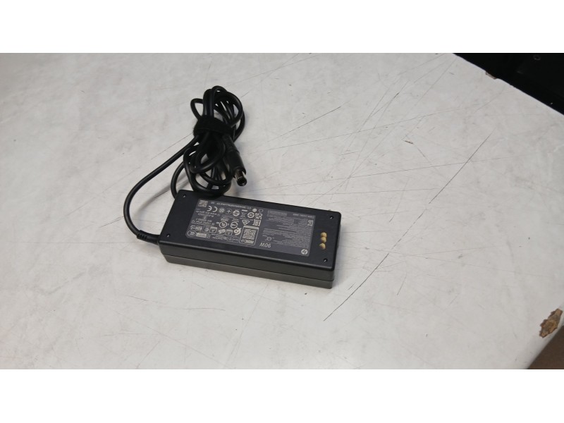 HP punjac sa iglicom 19,5v 4,62a ispravan 7.4x5.0 mm