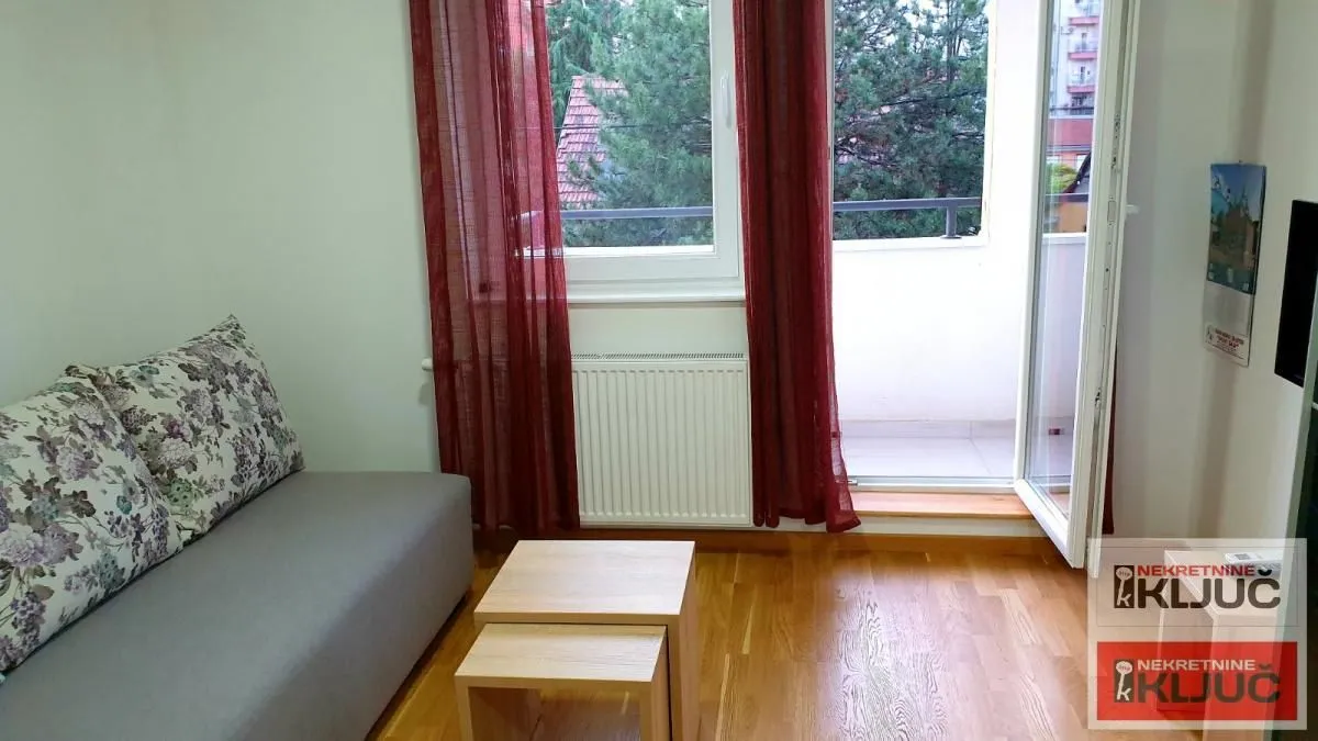 Izdavanje, garsonjera, 28m², Sajmište, Novi Sad
