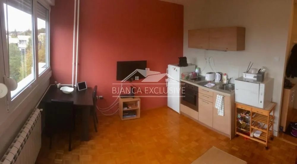 Prodaja, jednosoban stan, 30m², Cvetkova Pijaca, Zvezdara Sve Podlokacije