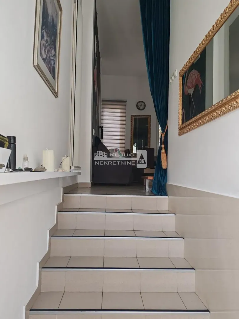 Prodaja, jednosoban stan, 32m², Crveni Krst, Beograd