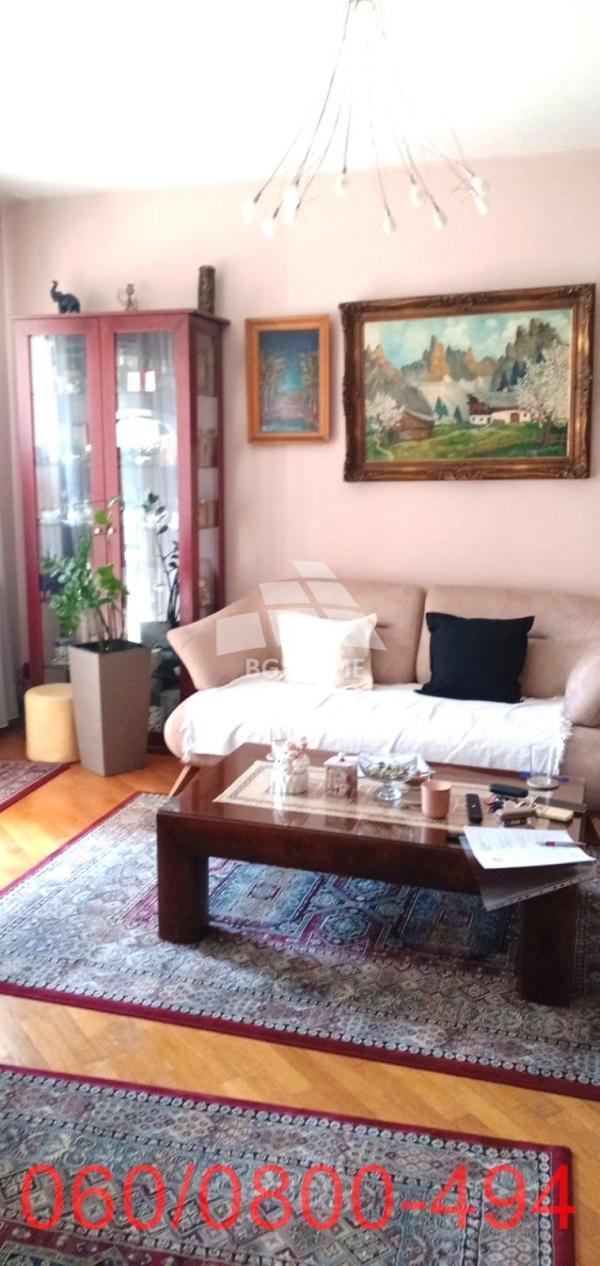 Požarevačka, Trosoban stan na prodaju, 70m2, 385.000€