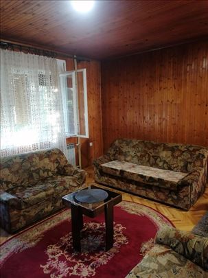 Stanovanje za stariju osobu uz pomoć i brigu