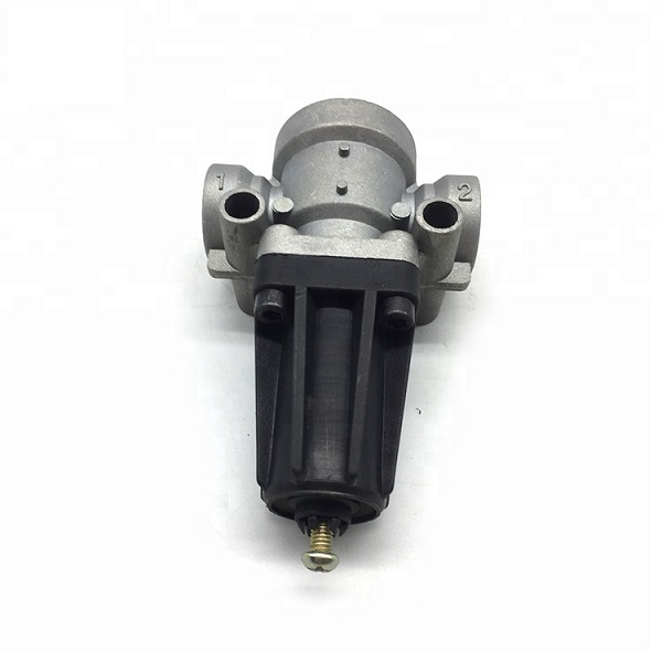 4750103000 - Regulator pritiska