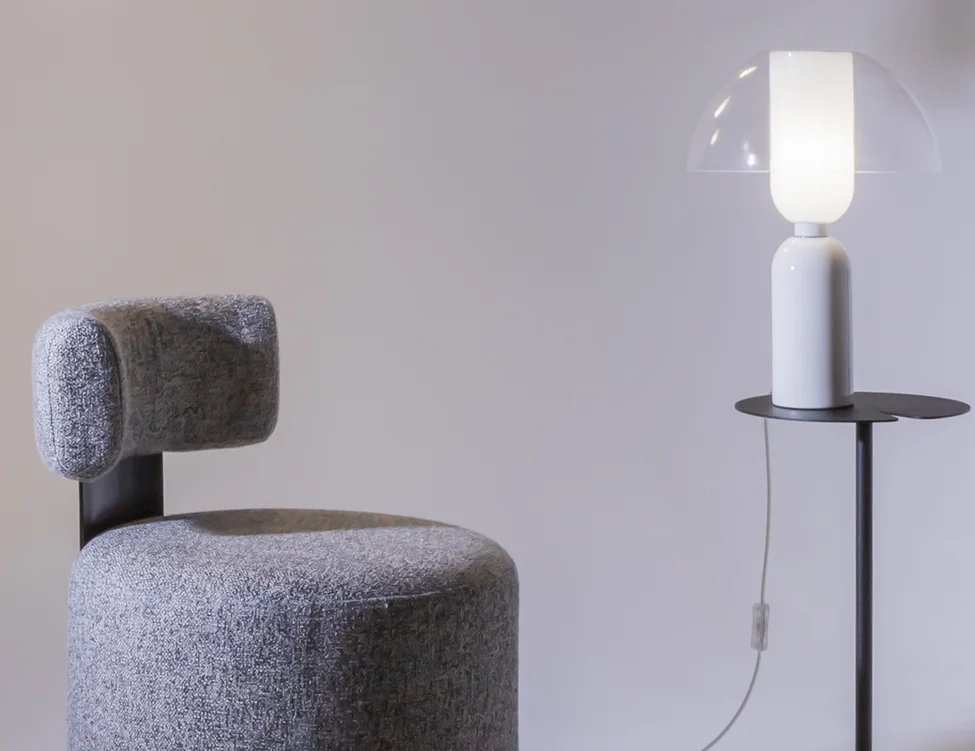 Maytoni Memory stona lampa bela-staklo 40W