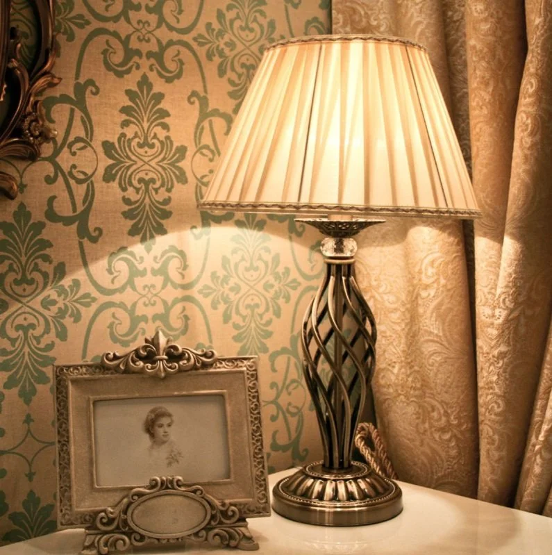 Maytoni Grace unutrašnja stona lampa bronza 40W