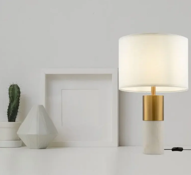 Maytoni Bianco unutrašnja stona lampa mesingana 60W