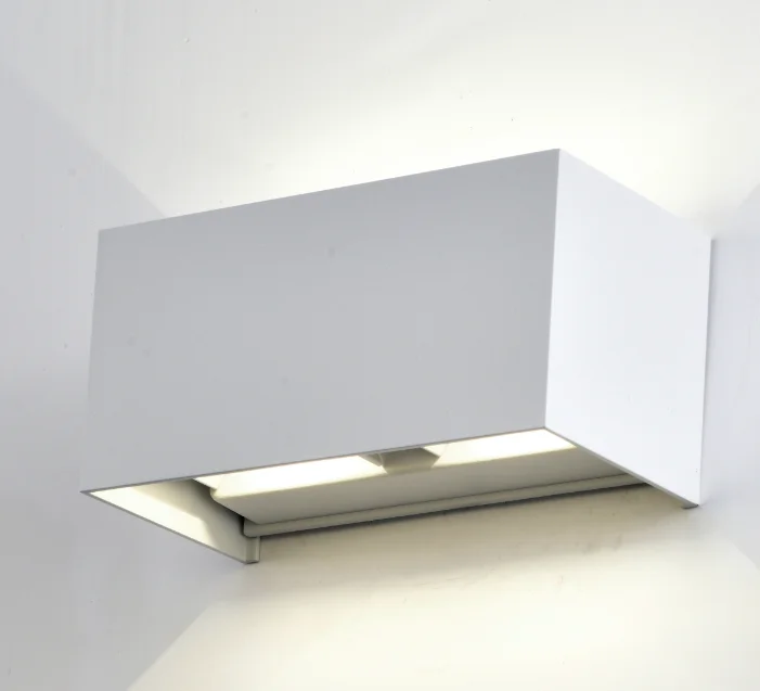 Mantra Davos Fasadna lampa bela pesak led 24W 4000K