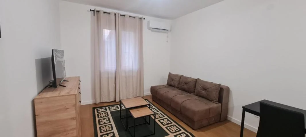 Izdaje se garsonjera u Krfskoj ulici
