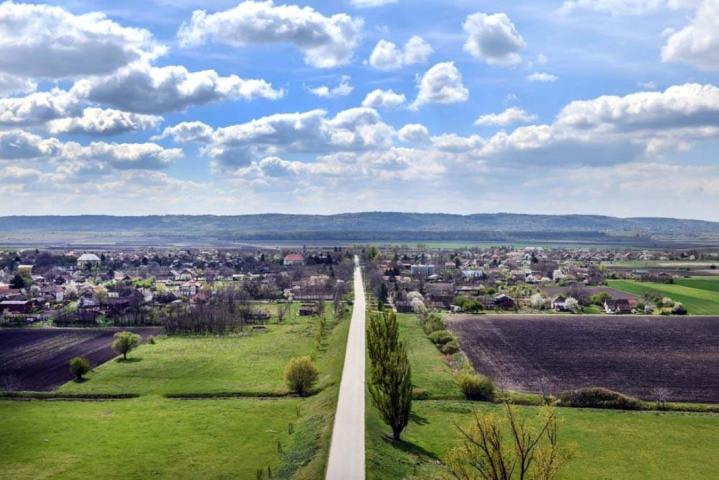 Hitno prodajem kuću u Loku 35km od Novog Sada