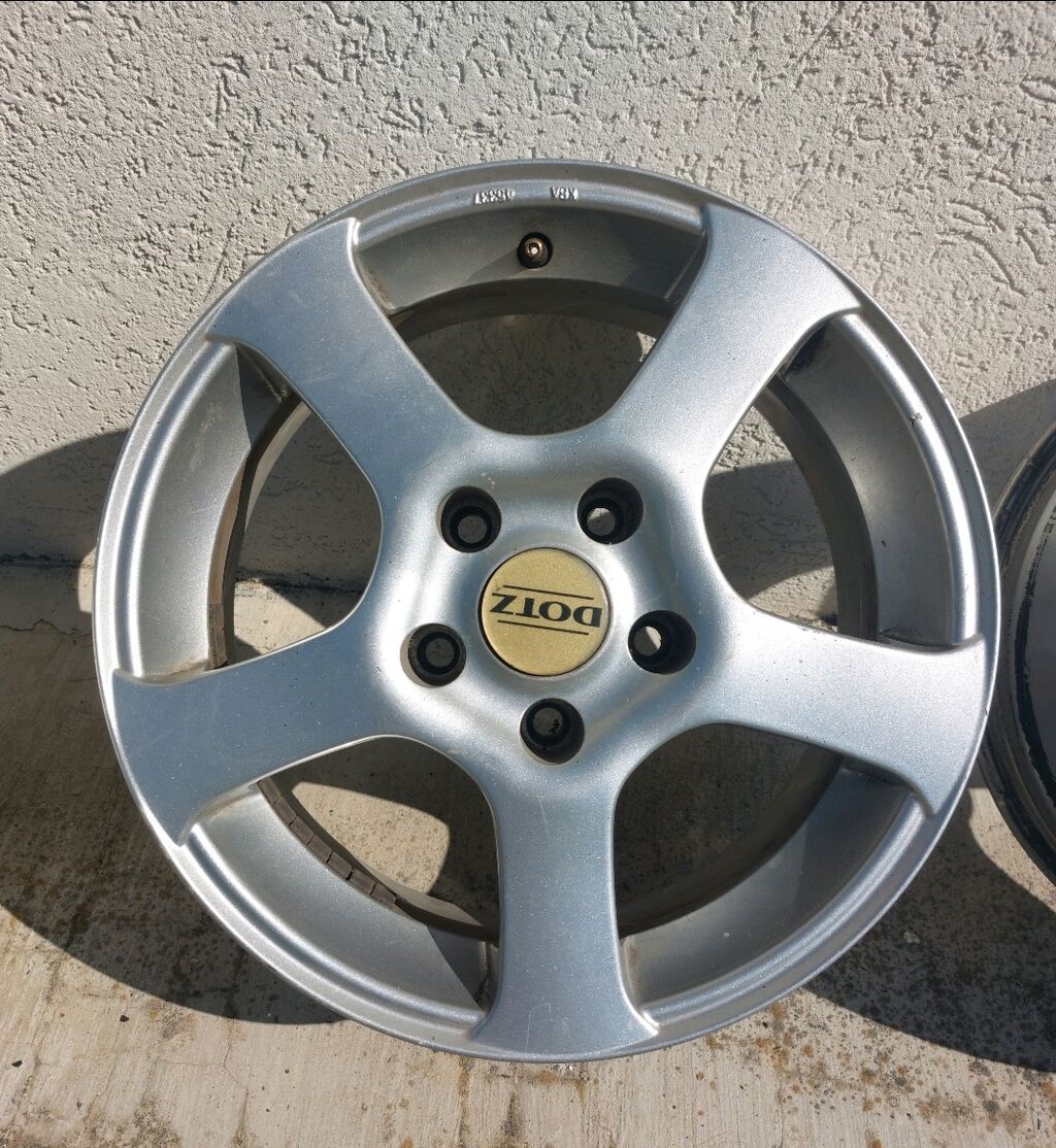 Alu felne DOTZ – set od 4 komada - Brend/model: DOTZ, 5‑kraki dizajn