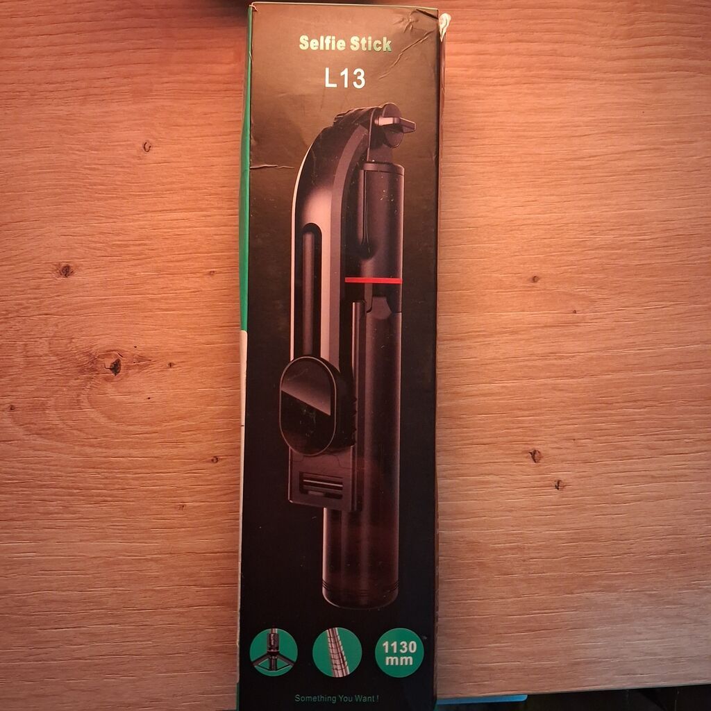 Selfie štap L13 + Power Bank (brzo punjenje) Selfie štap L13: -