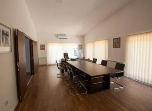 Izdavanje Lokal - Beograd, Voždovac: Jajinci