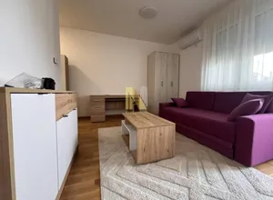 Izdavanje Stan - Novi Sad