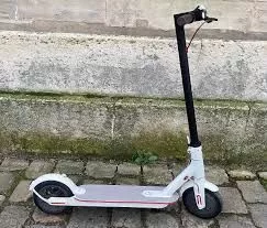 ELEKTRICNI SKUTER