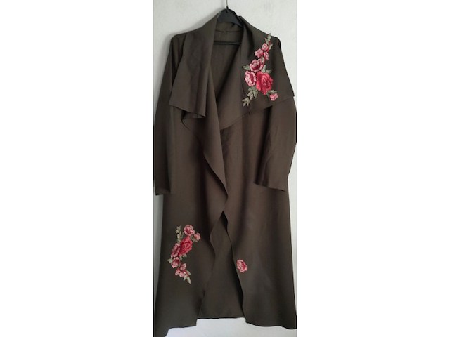 Elegantan dugi ogrtač S/M s vezom