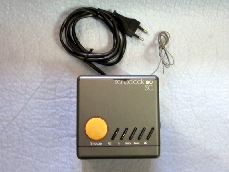 Grundig Sonoclock 180SC radio budilnik