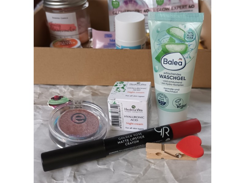 GR karmin u olovci, senka sa sljokicama, mini gel, krem
