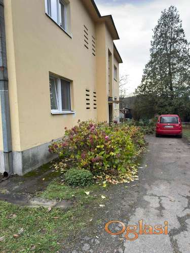 Prodajem stan kod osnovne skole u Lucanima