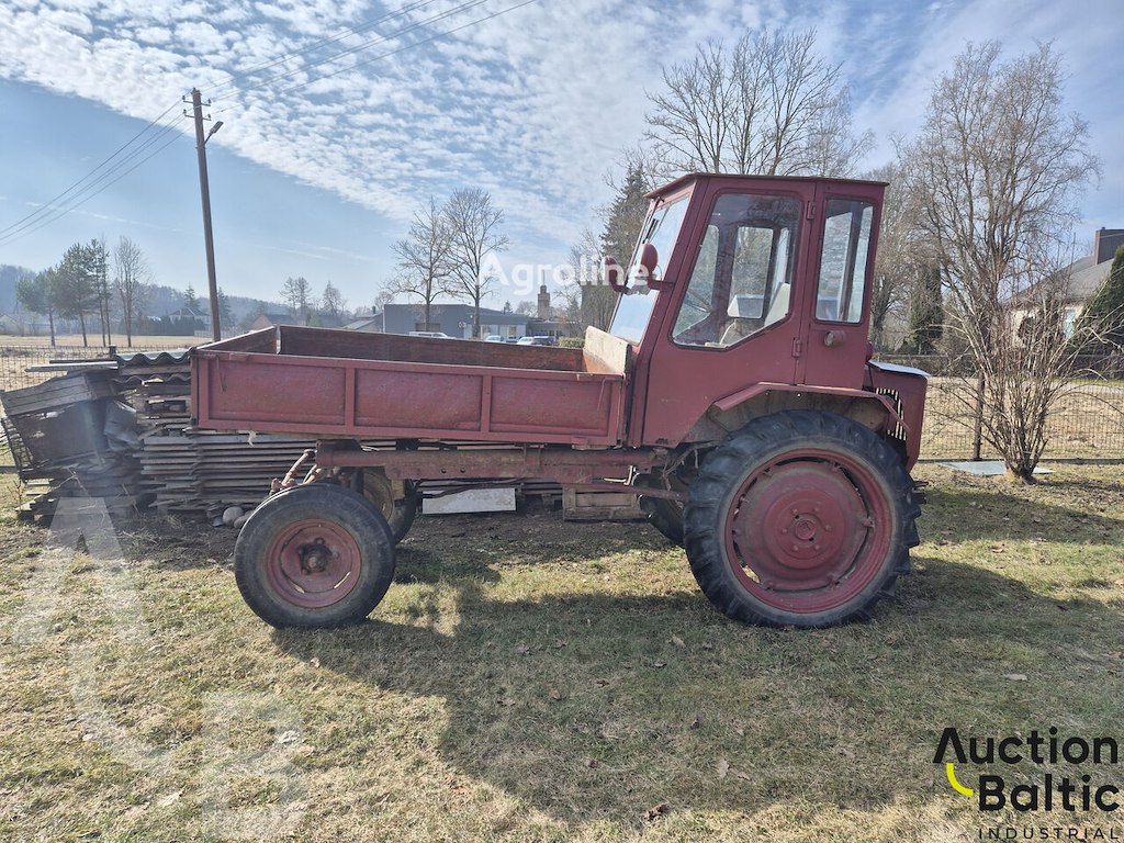 Prodaje se Chtz T-16MG traktor točkaš na aukciji