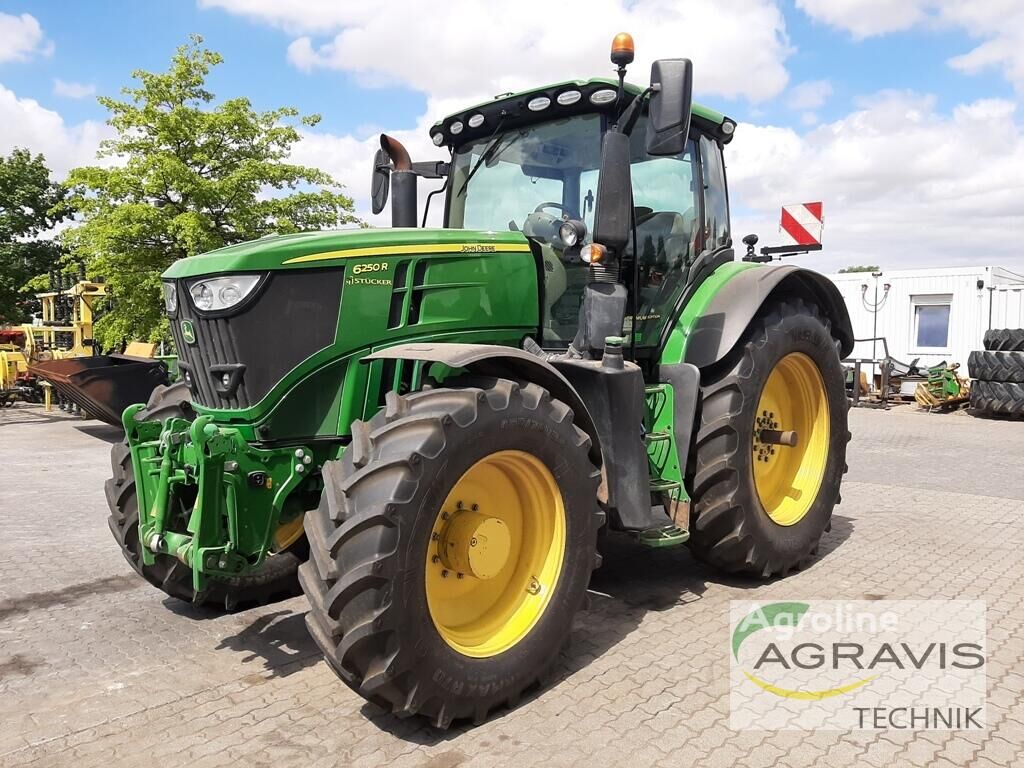 John Deere 6250R traktor točkaš