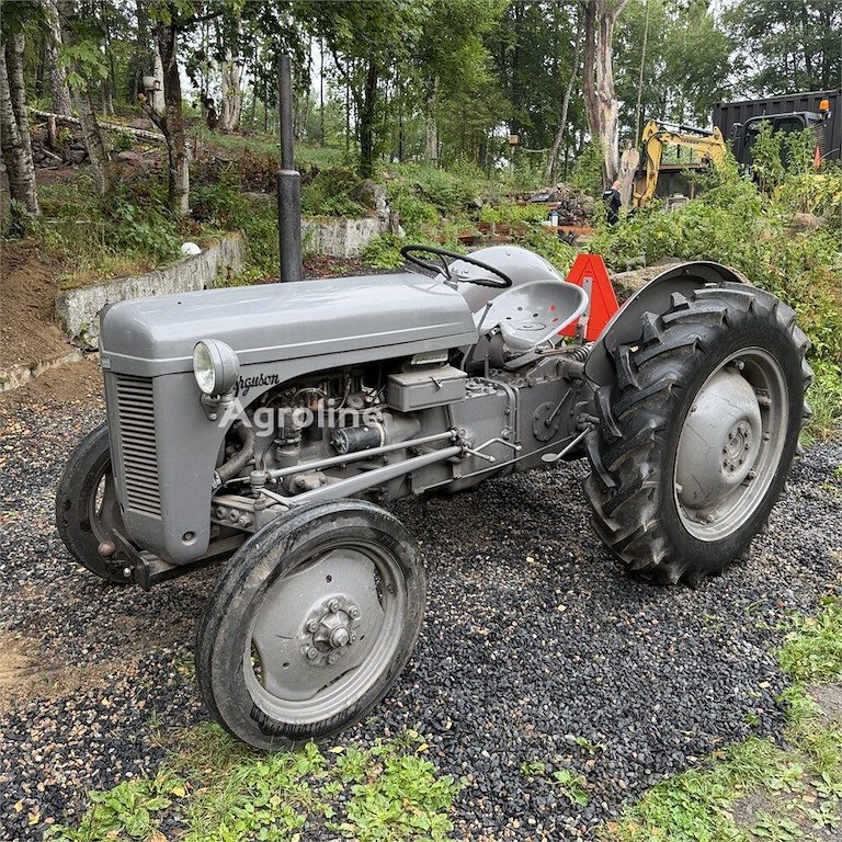 Prodaje se Massey Ferguson TEA 20 traktor točkaš na aukciji