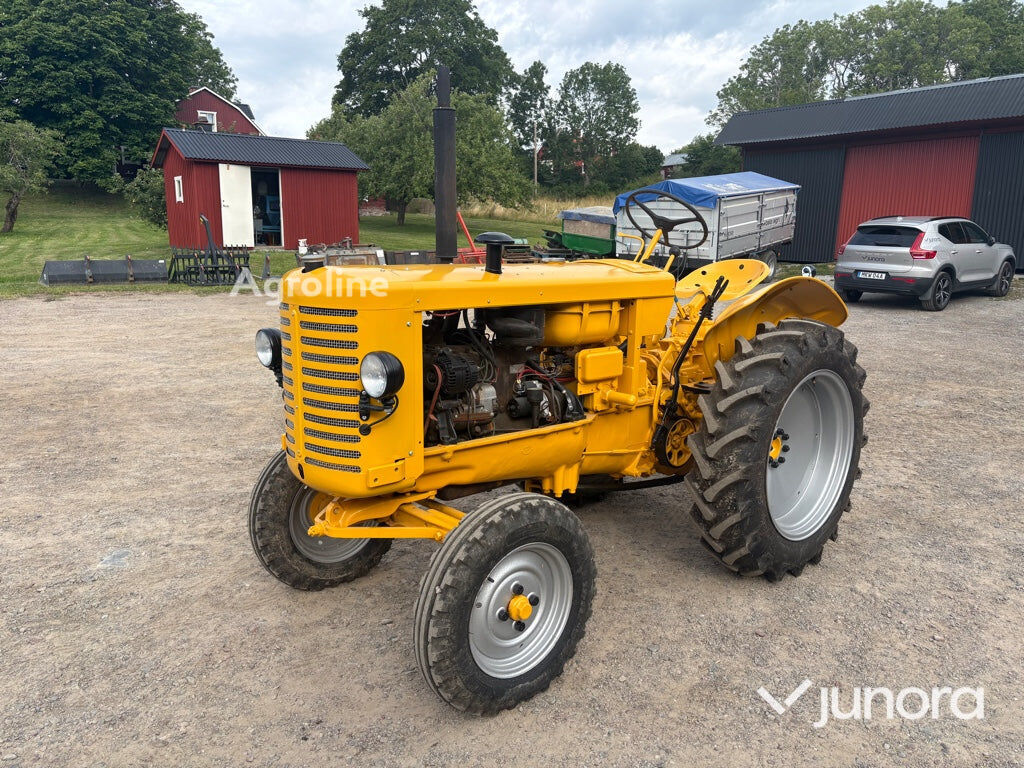 Prodaje se Renault R3042 mini traktor na aukciji