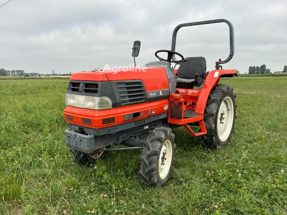 Prodaje se Kubota Grandel GL200 mini traktor na aukciji