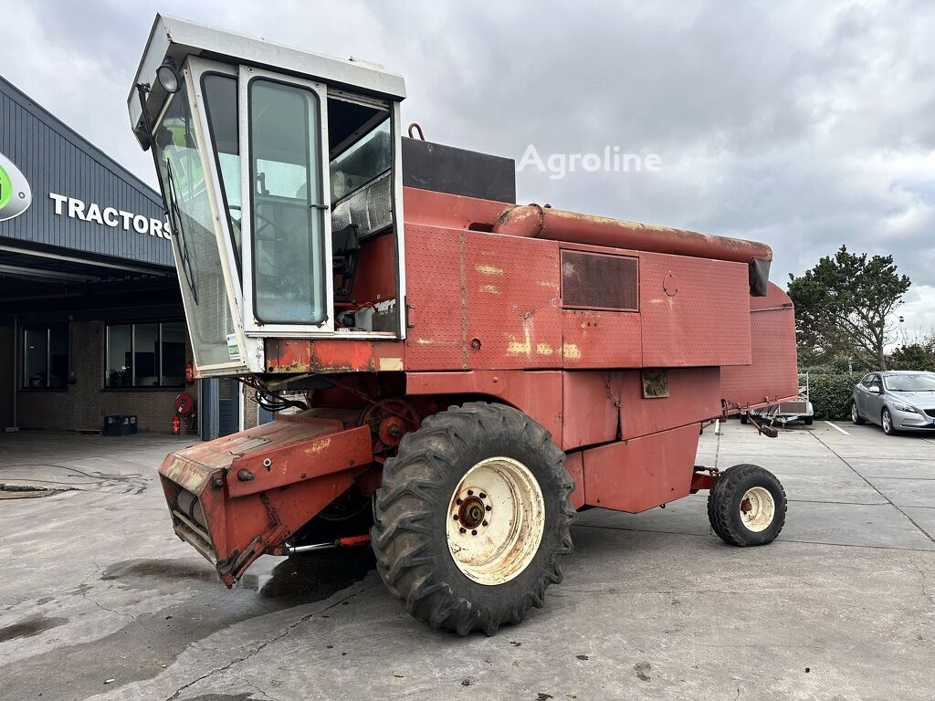Laverda M152 kombajn za žito