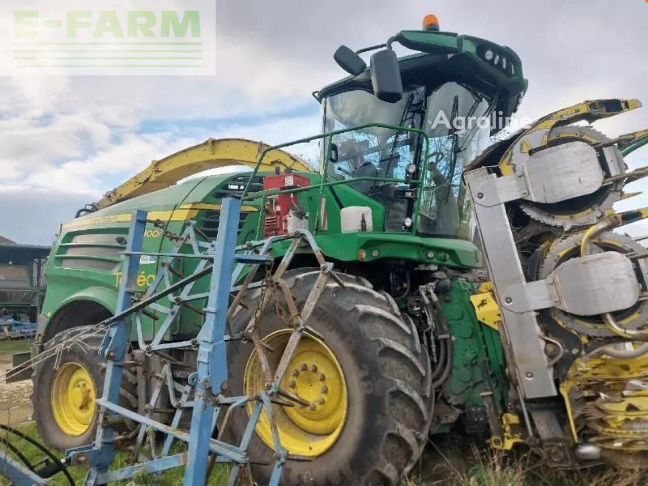 John Deere 8300 krmni kombajn