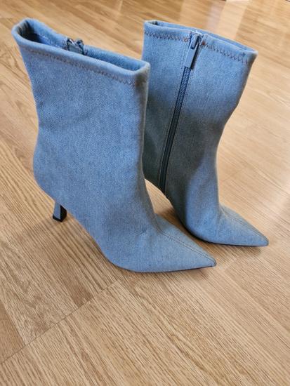 Stradivarius cizme 39 SNIZENO