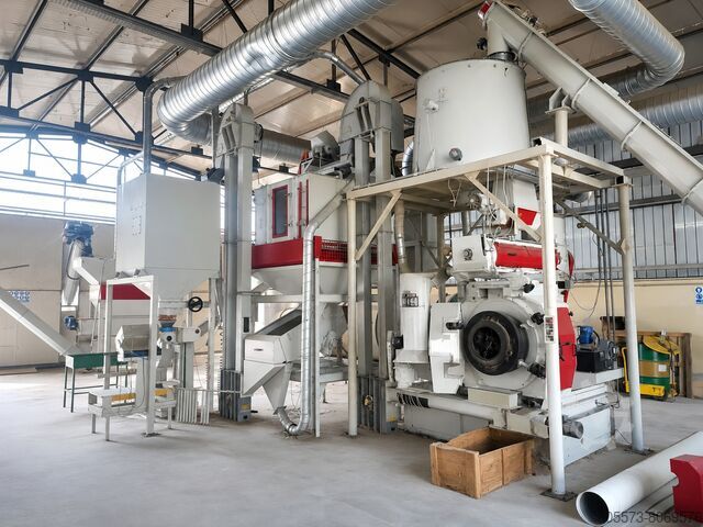 LINIJA ZA PROIZVODNJU DRVENIH PELETA 1,3 T/H
Pellet production line complete General Dies 1.3 t/h