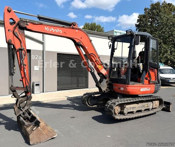 Mini bager
KUBOTA KX 121-3, 3.980 kg, SW, Grabenräumer, 3 Löffel