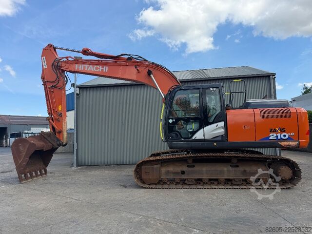 Guseničarski bager
Hitachi ZX 210 LC-6