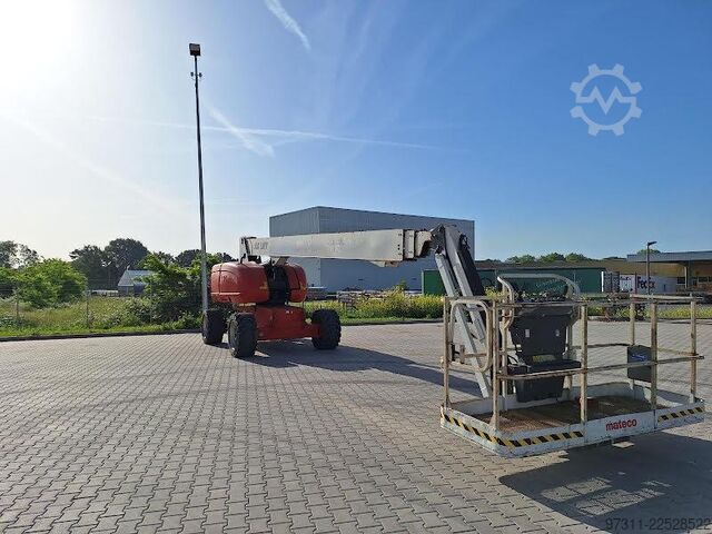 Teleskopska platforma
JLG 860SJ