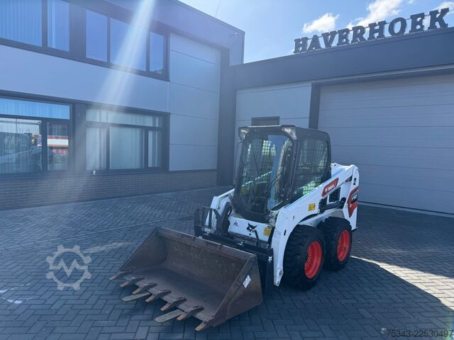 Utovarivač
Bobcat S450 Incl.: forks and bucket | Closed cabin | 2...