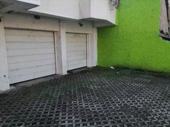 Prava garaza,dvoriste,nivo tla,struja,brojilo ❲ 60000 eur ❳