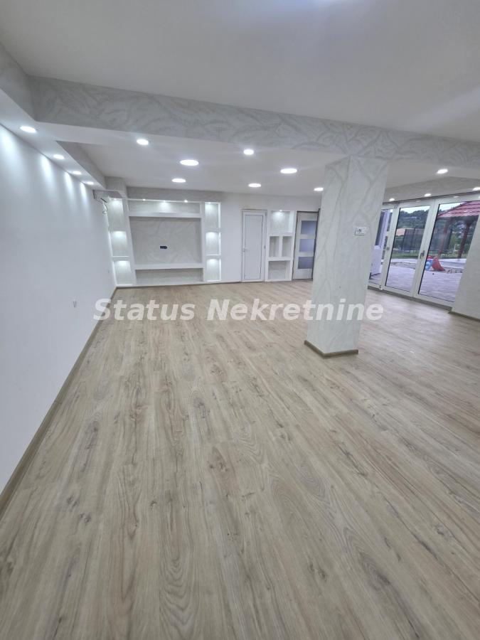 Kuća za izdavanje, Petrovaradin, Novi Sad, 200m², 2.700 €/mes