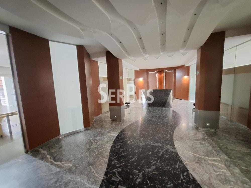 Lokal za izdavanje, Bulevar Oslobođenja, Novi Sad, 254m², 2.000 €/mes